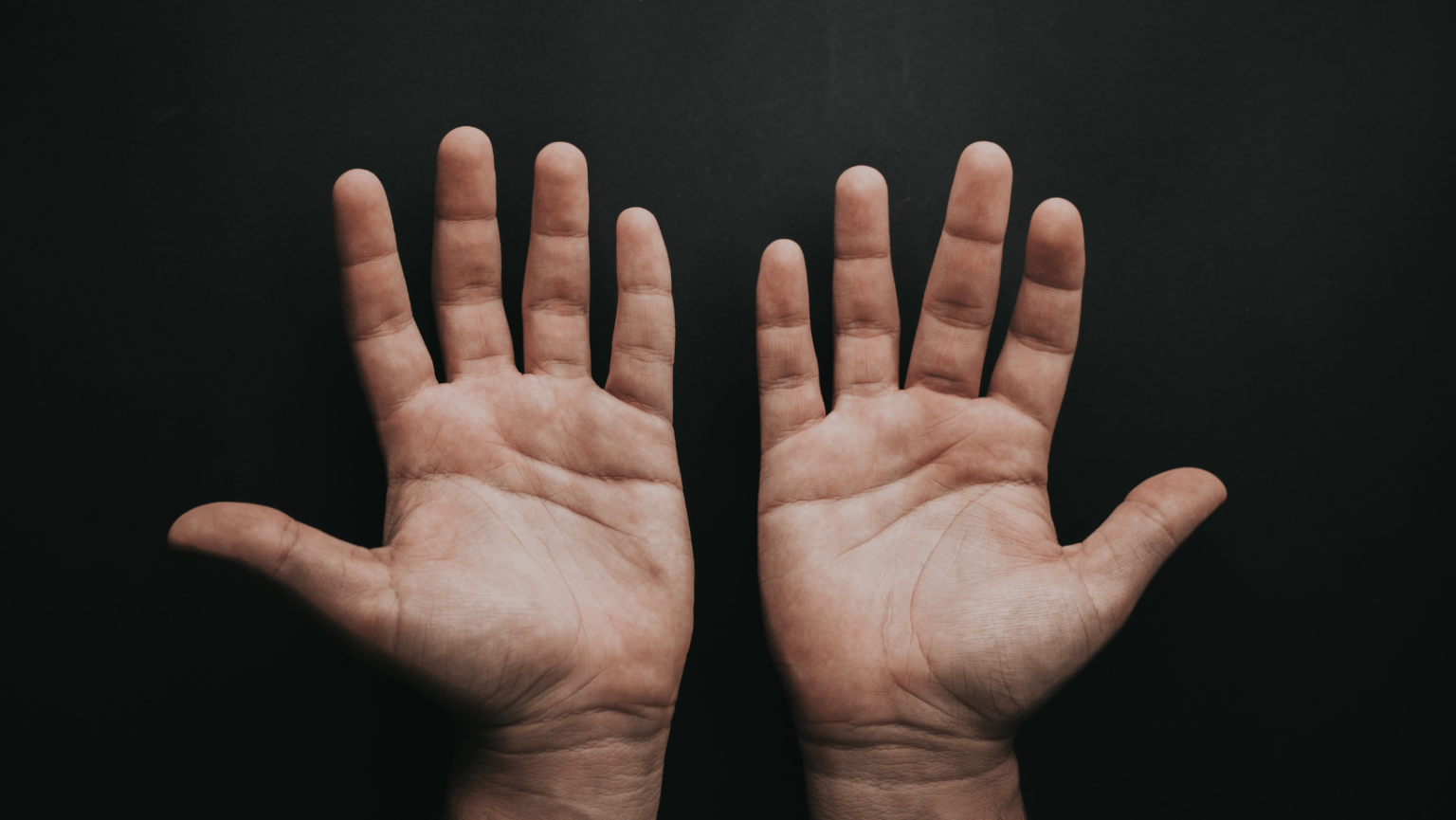 Left-Handed vs. Right-Handed Writers: Unraveling the Mystery ...